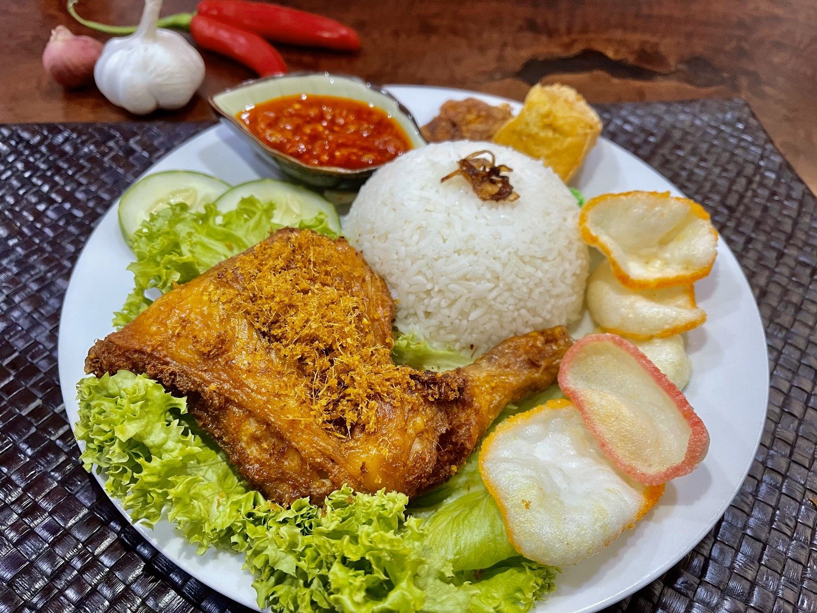 Ayam Lengkuas Set (Ayam Penyet) – Dapoer Peg